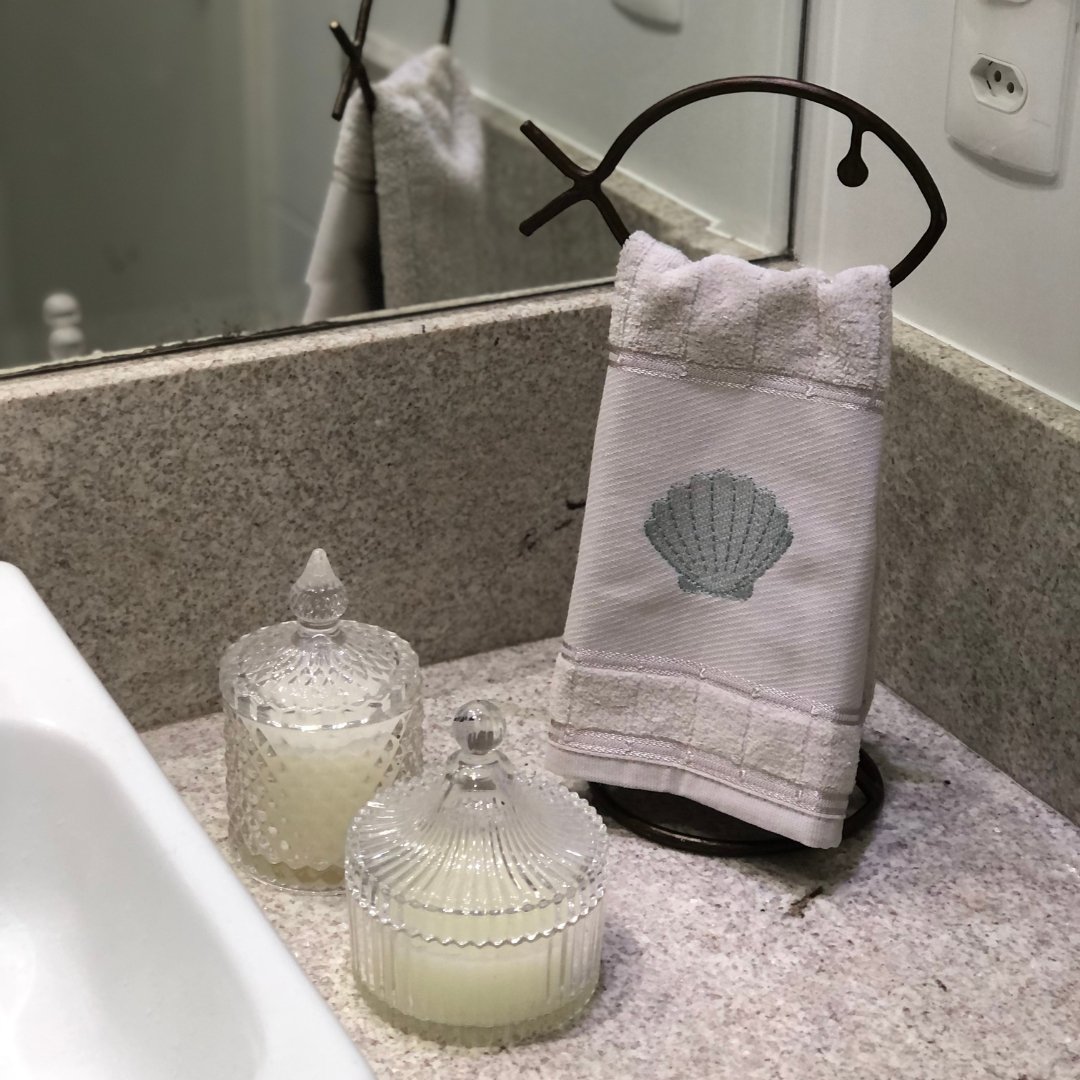 Toalha De Lavabo Aveludada Areia - Concha | Casa na Praia